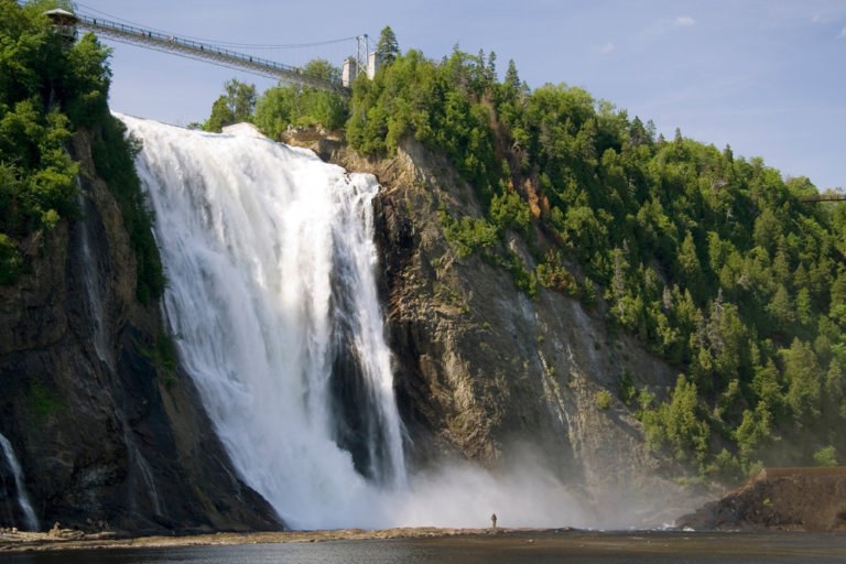 Les 10 plus belles cascades du Canada - Amo Travel - Agence de voyage ...